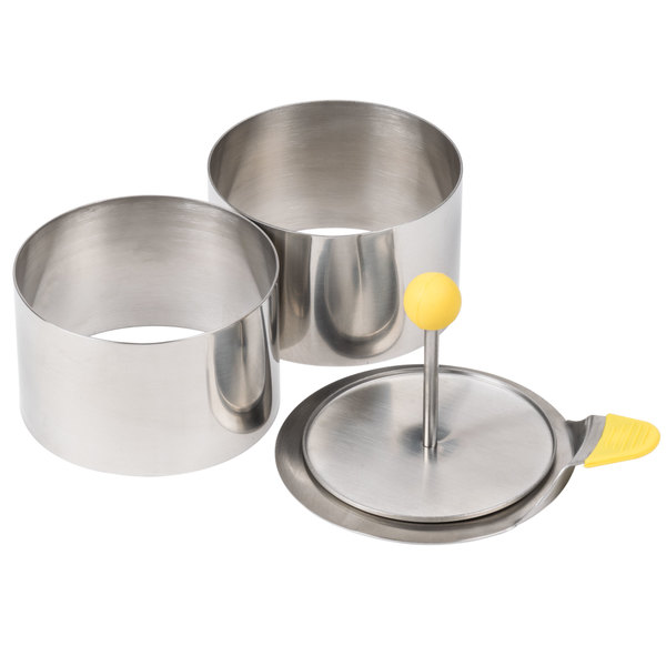 The Essential Round Food Molding Set | Paddock Post